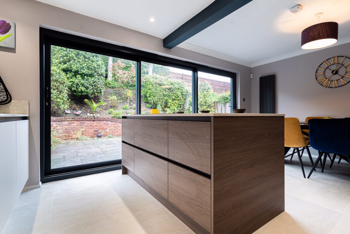 Breath-Taking Modern Handleless Kitchen | Eastbourne, East Sussex | HKS