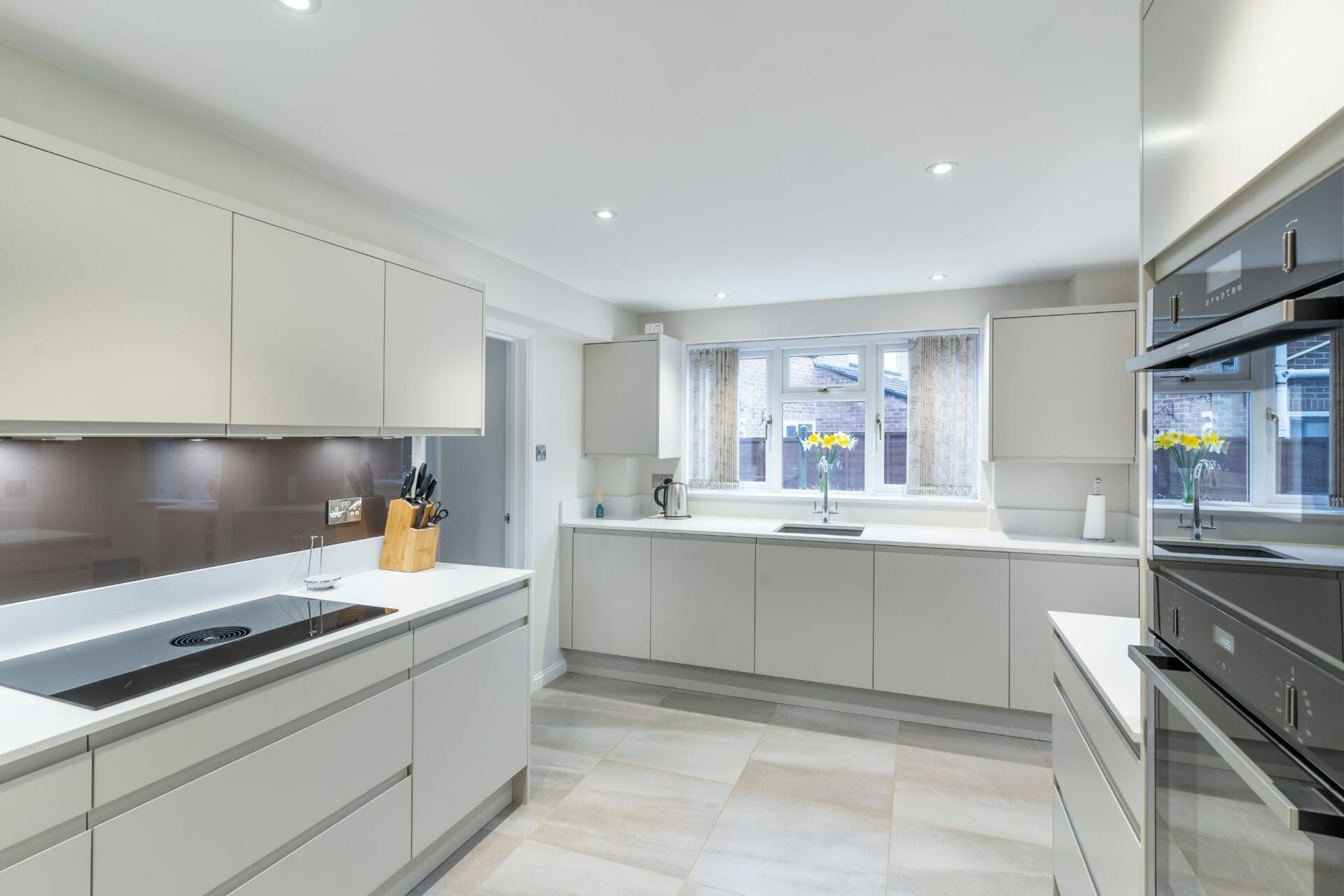 Sleek Modern Mackintosh Integral Kitchen | HKS