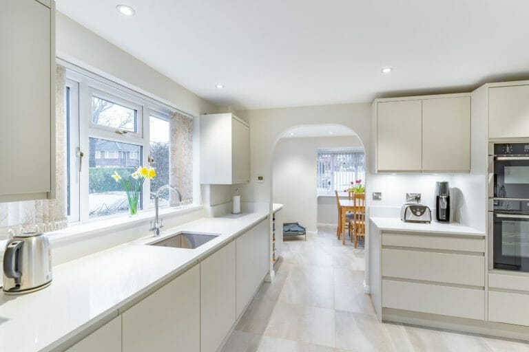 Sleek Modern Mackintosh Integral Kitchen | HKS